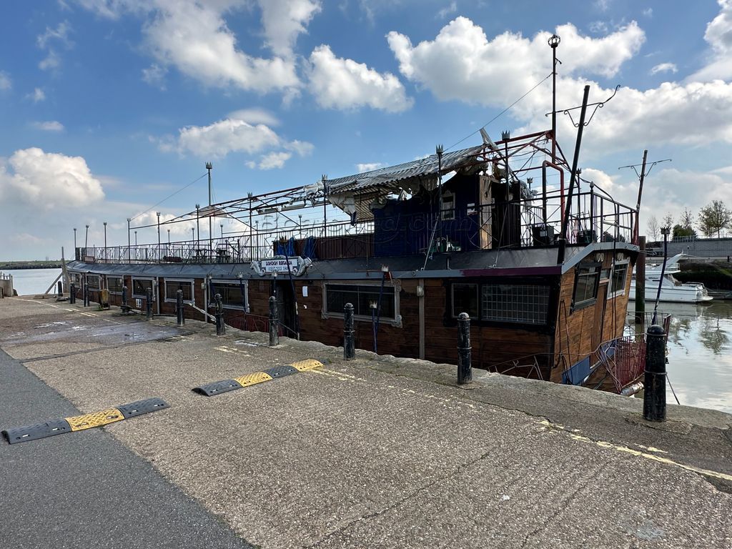Barge Conversion For Sale, 35.00m, 1982